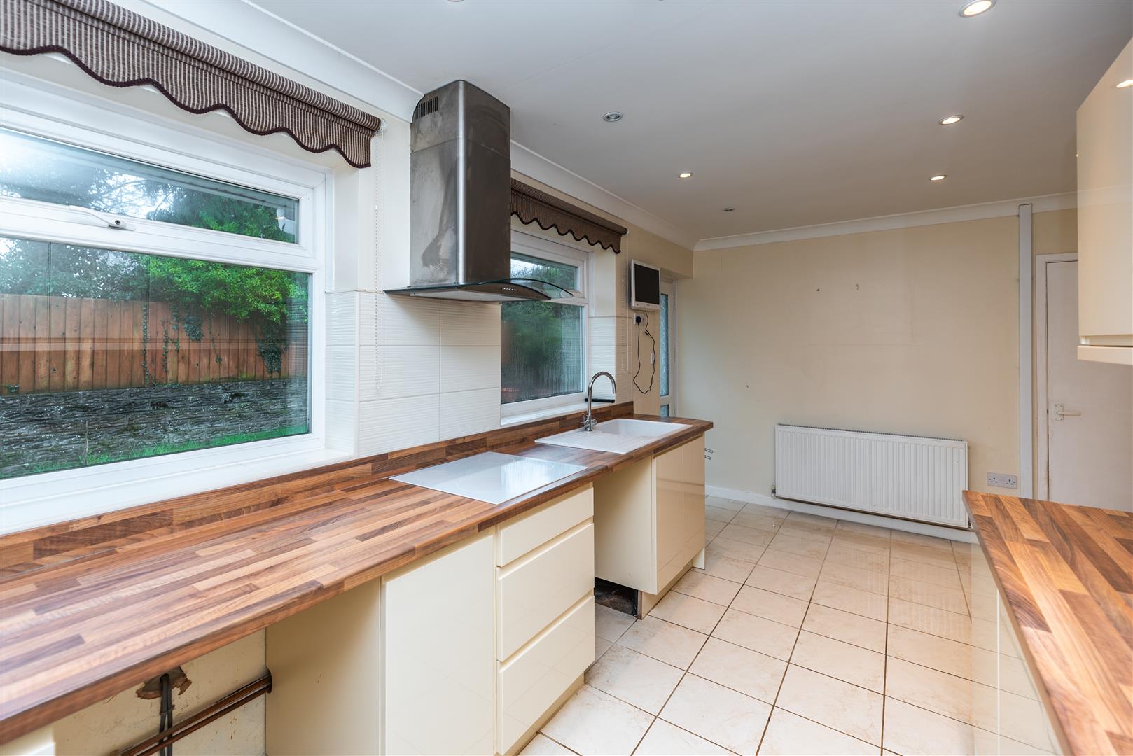 2 bedroom Detached Bungalow for sale in Swansea