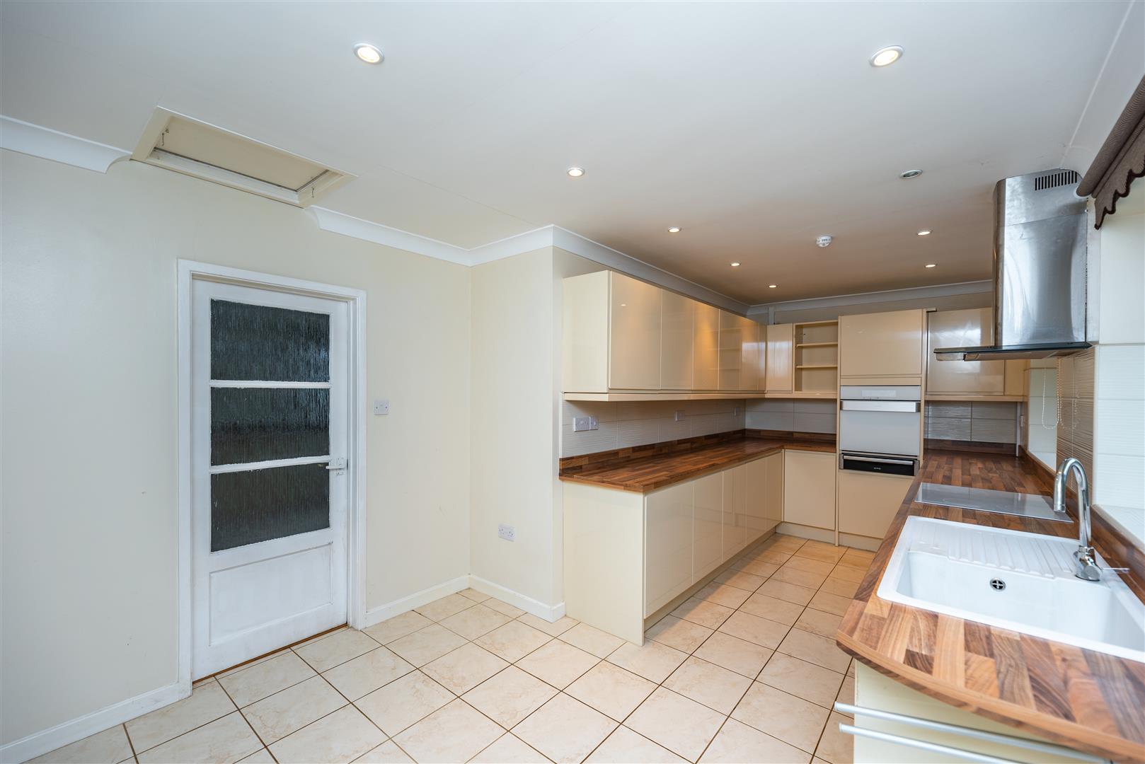 2 bedroom Detached Bungalow for sale in Swansea