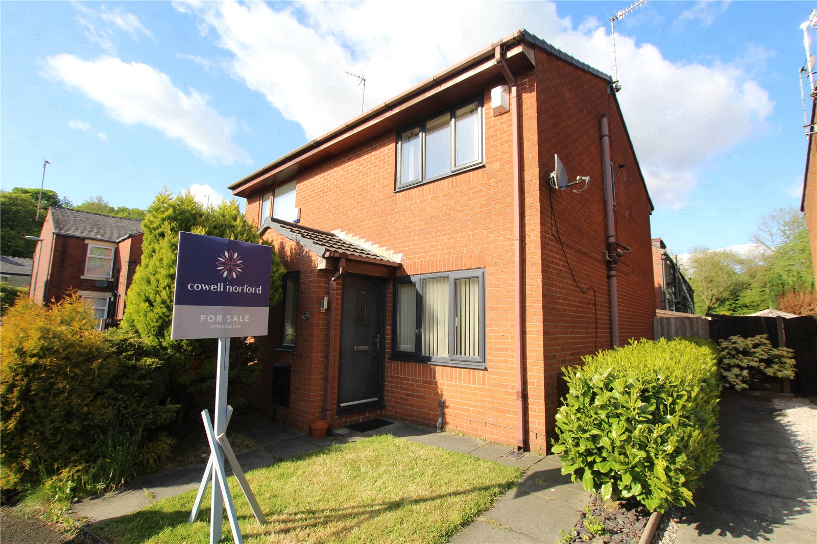 2 bedroom Semi-Detached House for sale in Rochdale