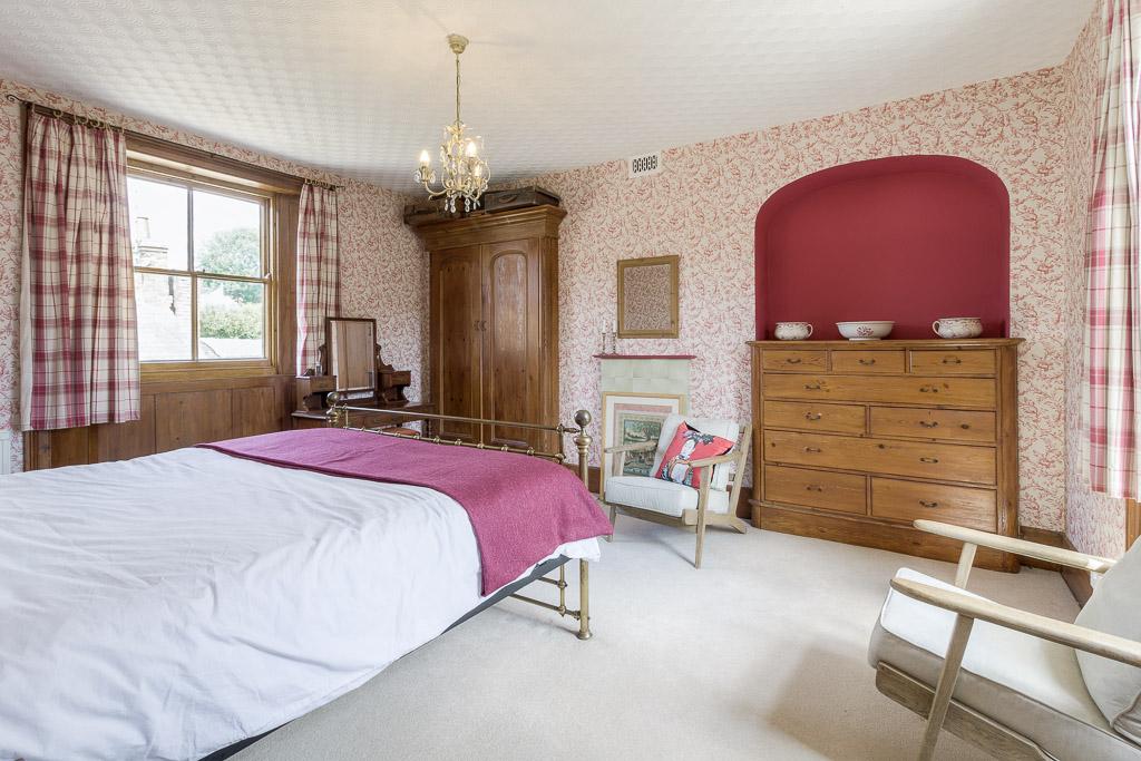 4 bedroom Detached House for sale in Raunds