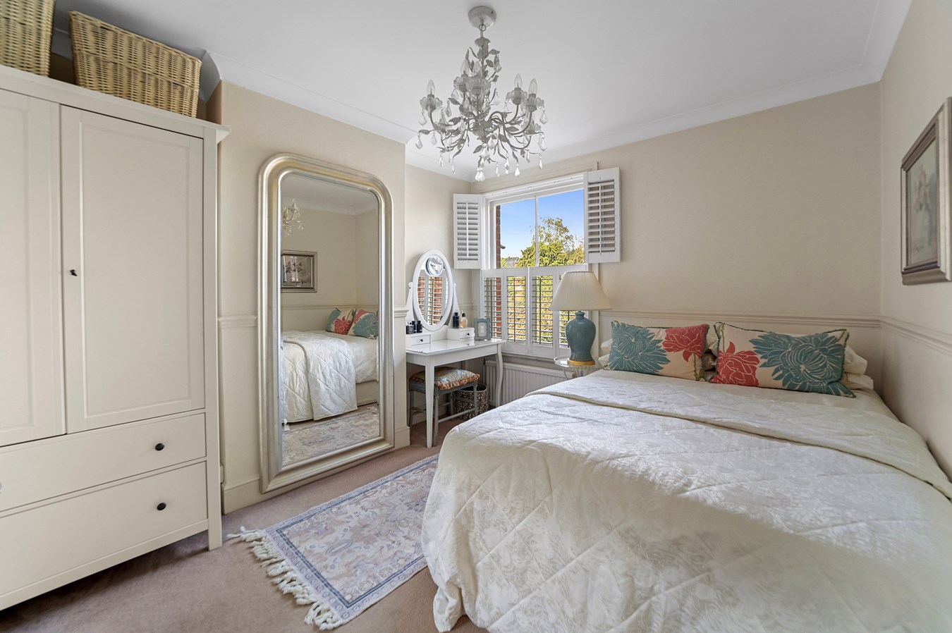 4 Bedroom Semi Detached House For Sale In Chelmsford