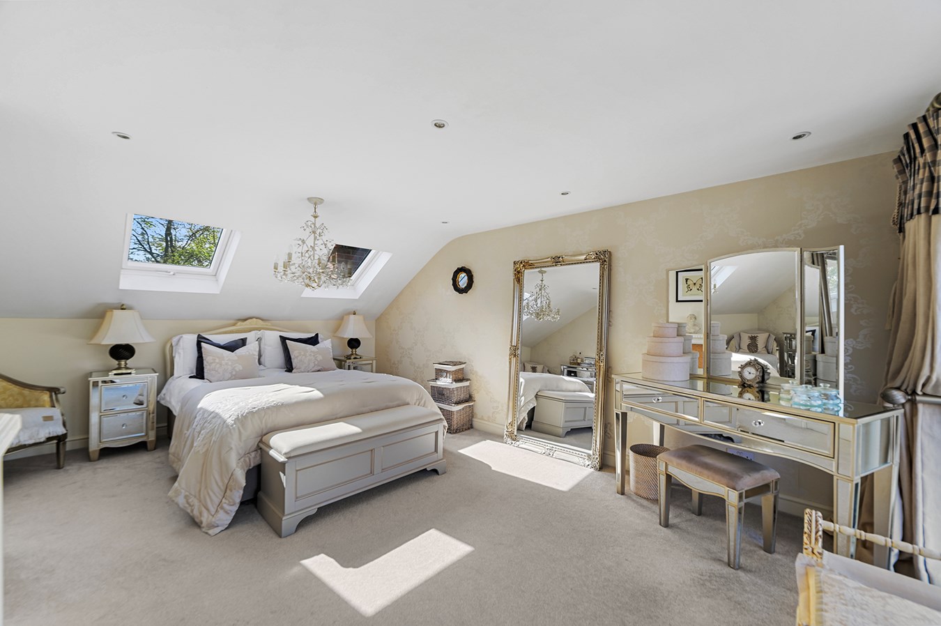 4 Bedroom Semi Detached House For Sale In Chelmsford