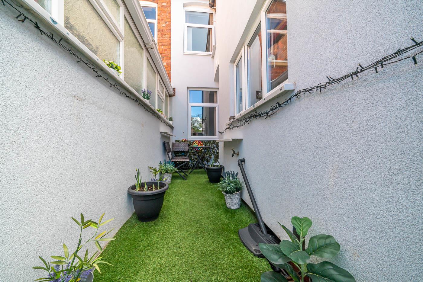 3 bedroom Terraced House for sale in Leamore / Bloxwich, Walsall