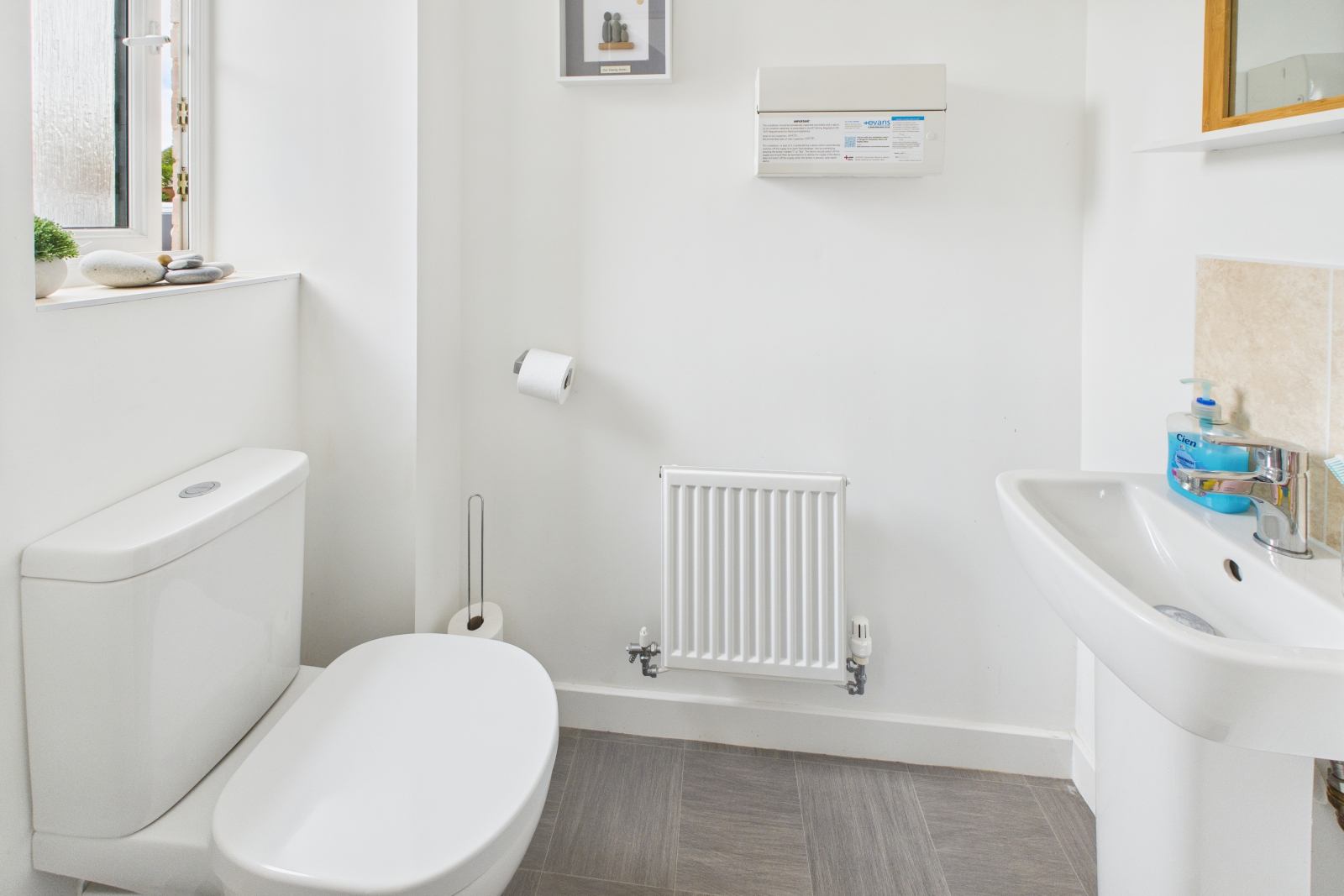 3 bedroom Semi-Detached House for sale in Gloucestershire