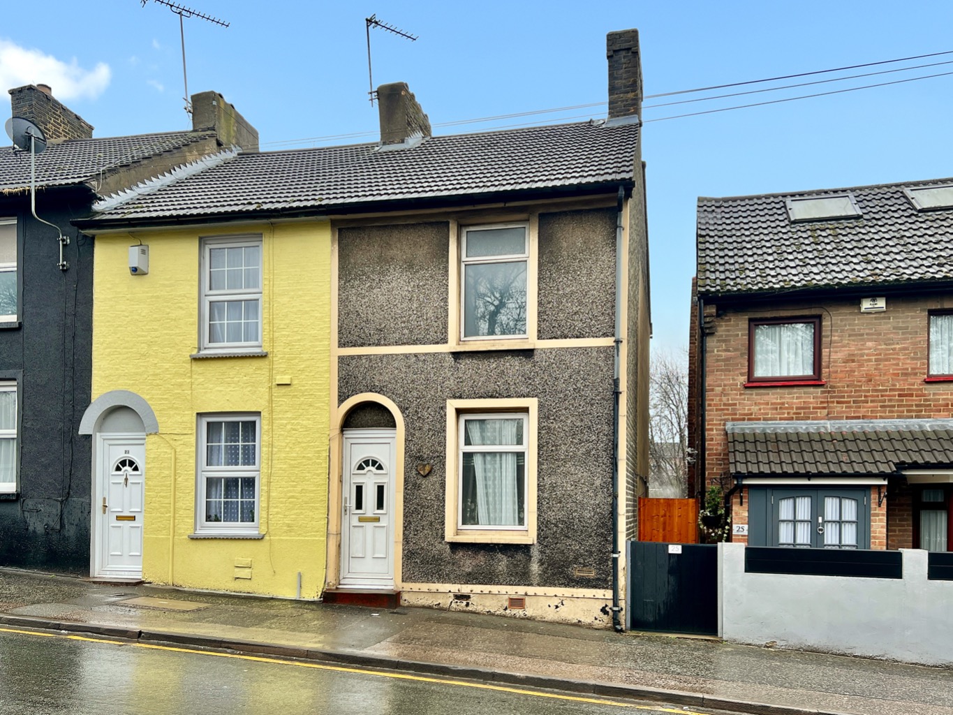 2 bedroom End of Terrace House for sale in Stonebridge Road