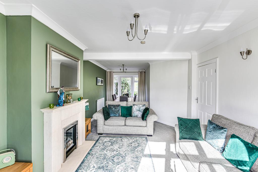 3 bedroom Semi-Detached House for sale in Sanderstead