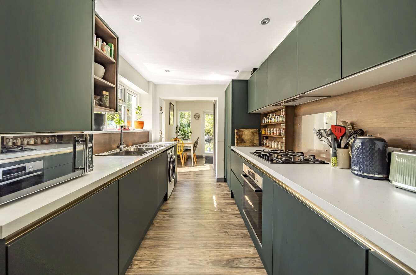 4 bedroom Semi-Detached House for sale in Guildford