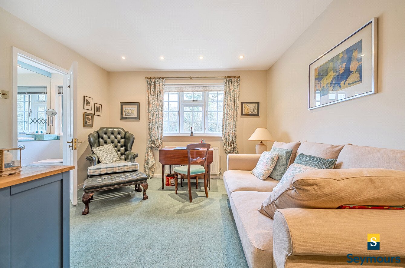 2 bedroom Terraced House for sale in Gomshall