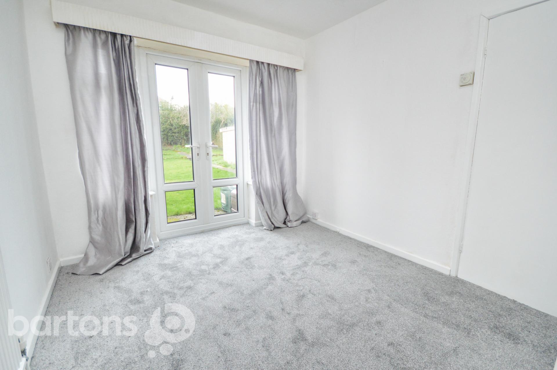 3 bedroom Semi-Detached House for rent in Rotherham