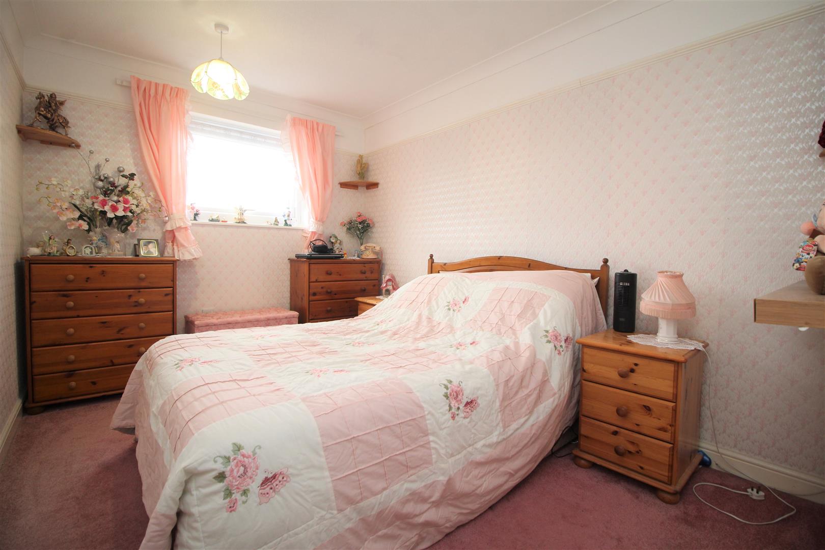 3 bedroom End of Terrace House for sale in Peterborough