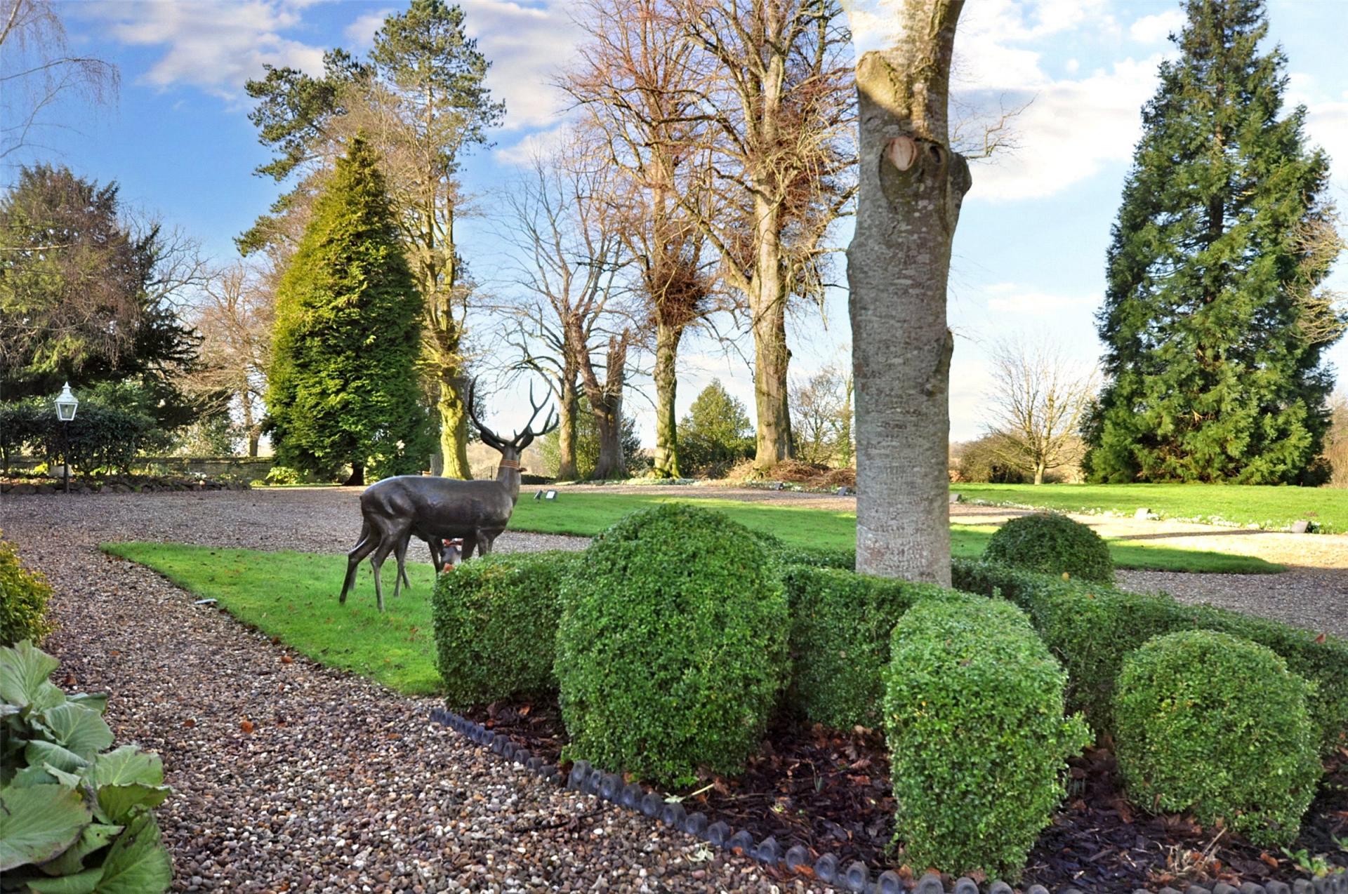 6 bedroom Detached House for sale in Cadeby