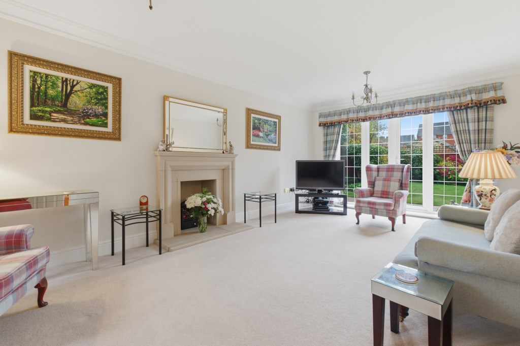 5 bedroom Detached House for sale in Lichfield