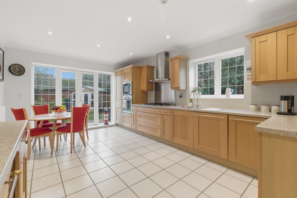 5 bedroom Detached House for sale in Lichfield