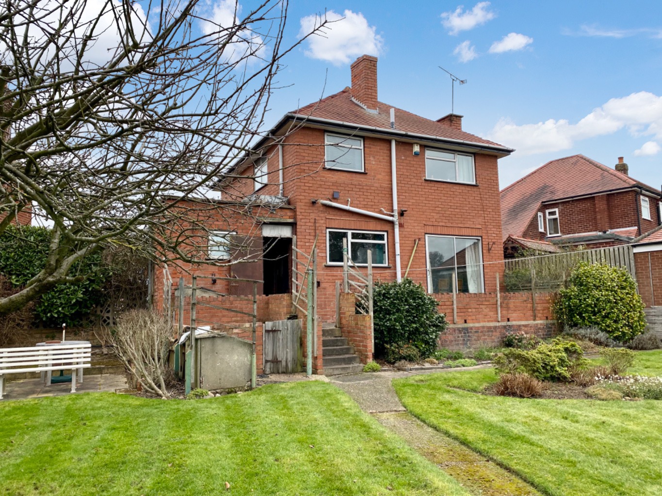 3 bedroom Detached House for sale in Nuneaton