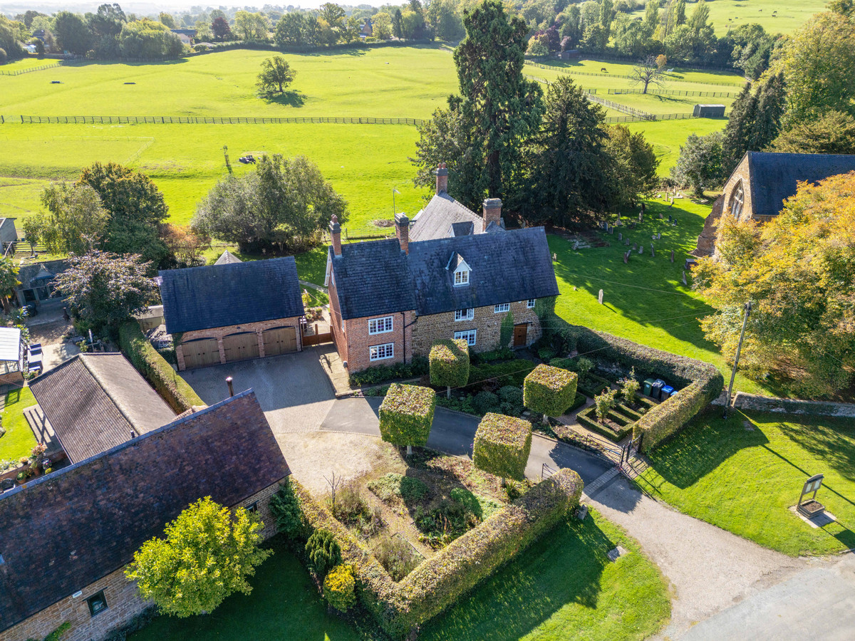 Farm House for sale with 5 bedrooms, Church End, Priors Hardwick ...