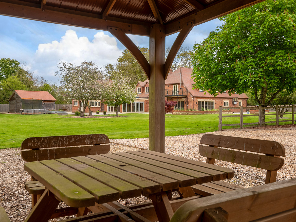 Detached House for sale with 5 bedrooms, Cooks Lane Lockerley Romsey ...