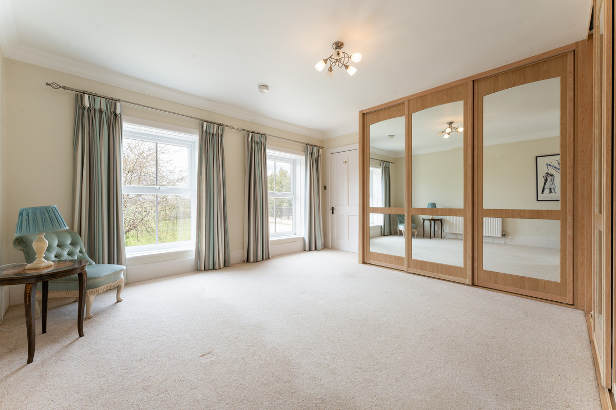 Detached House for sale with 5 bedrooms, Chilcomb Winchester, Hampshire ...