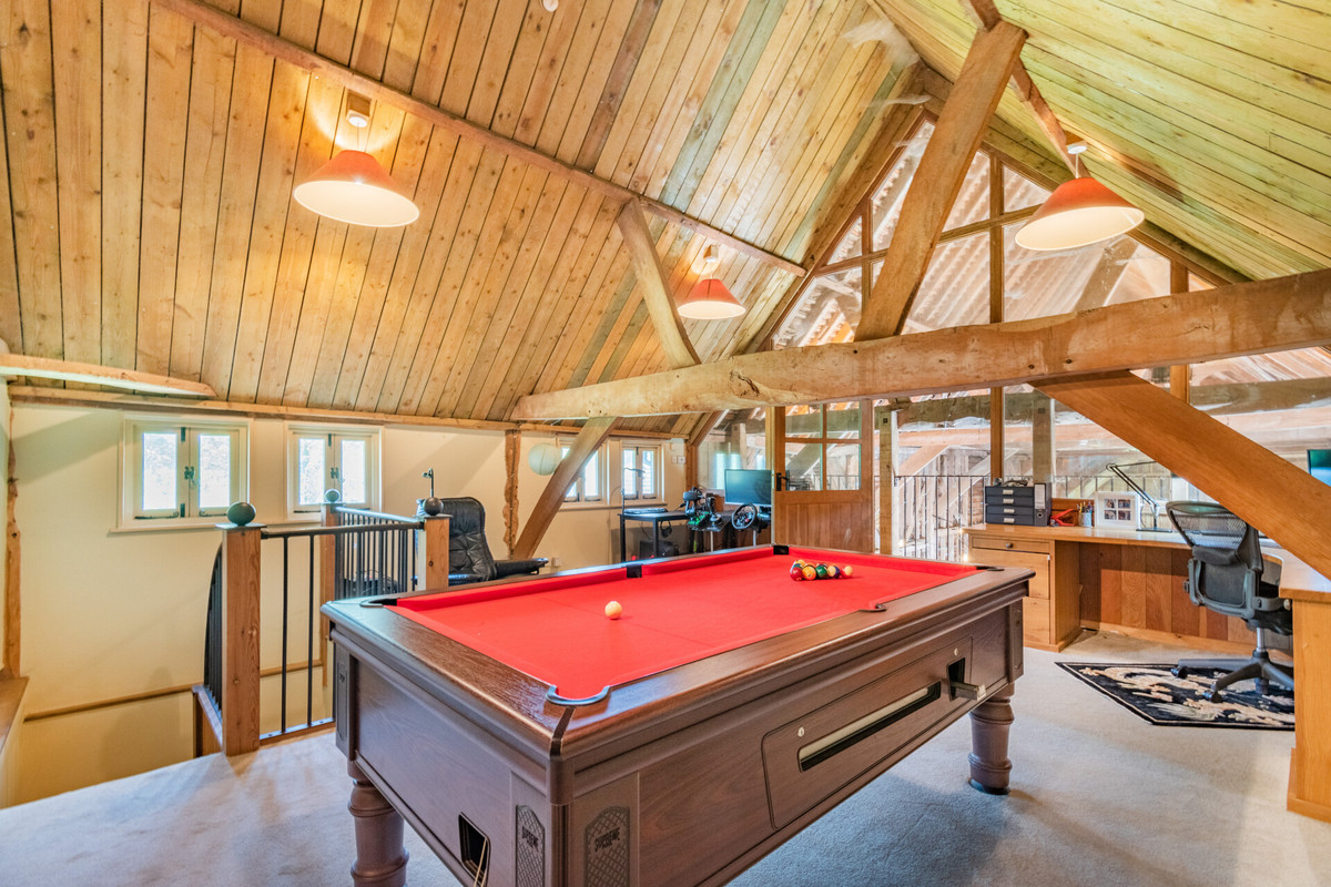 Detached House for sale with 5 bedrooms, Ripley Road, Guildford | Fine ...