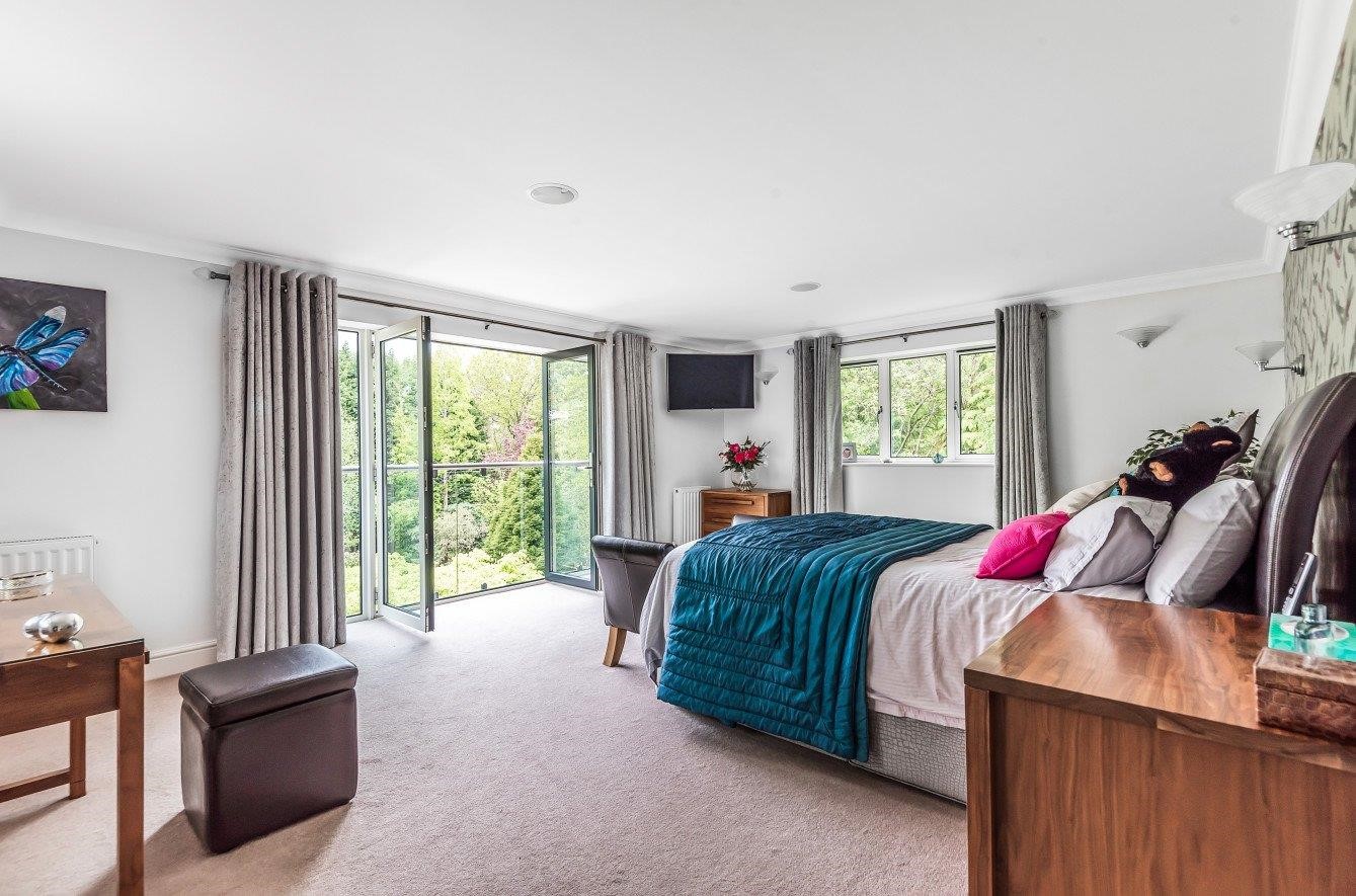 Detached House For Sale With 6 Bedrooms Glenmore Road Crowborough