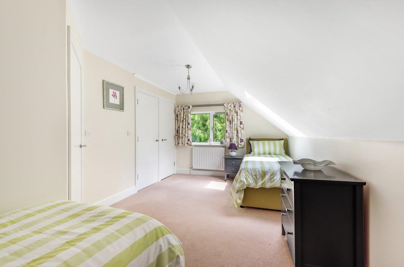 Detached House For Sale With 6 Bedrooms Glenmore Road Crowborough