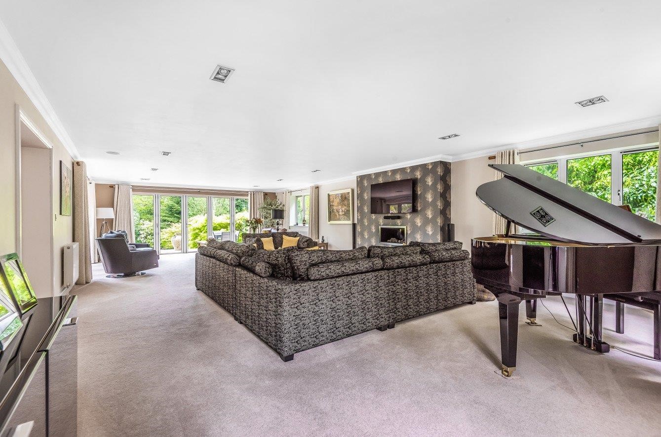 Detached House For Sale With 6 Bedrooms Glenmore Road Crowborough