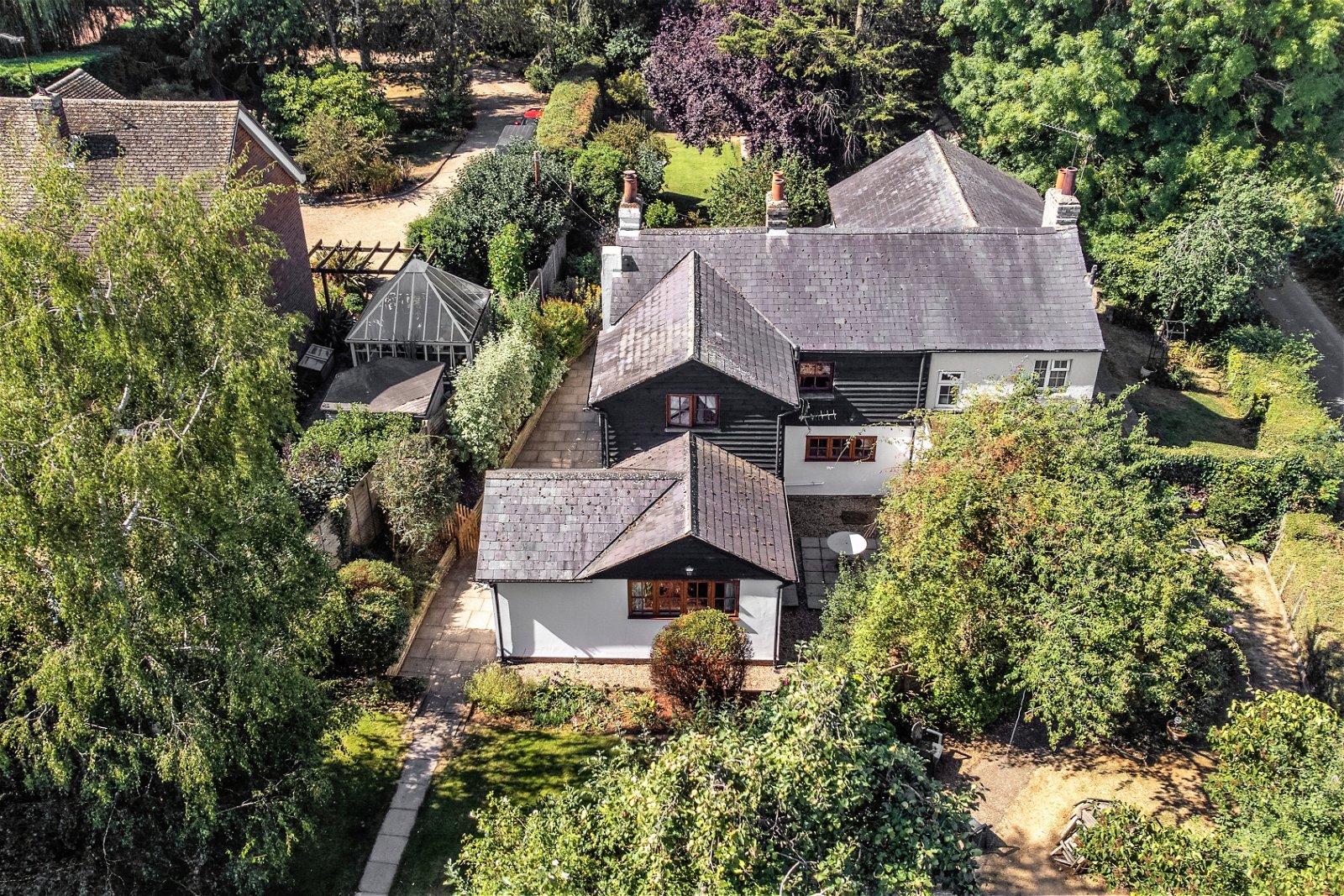 Semi-Detached House for sale with 3 bedrooms, Woodland Cottage, Sacombe ...