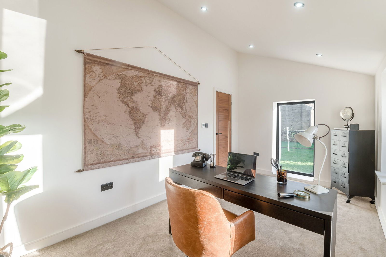 Detached House for sale with 5 bedrooms, Broadfields, Huddersfield ...