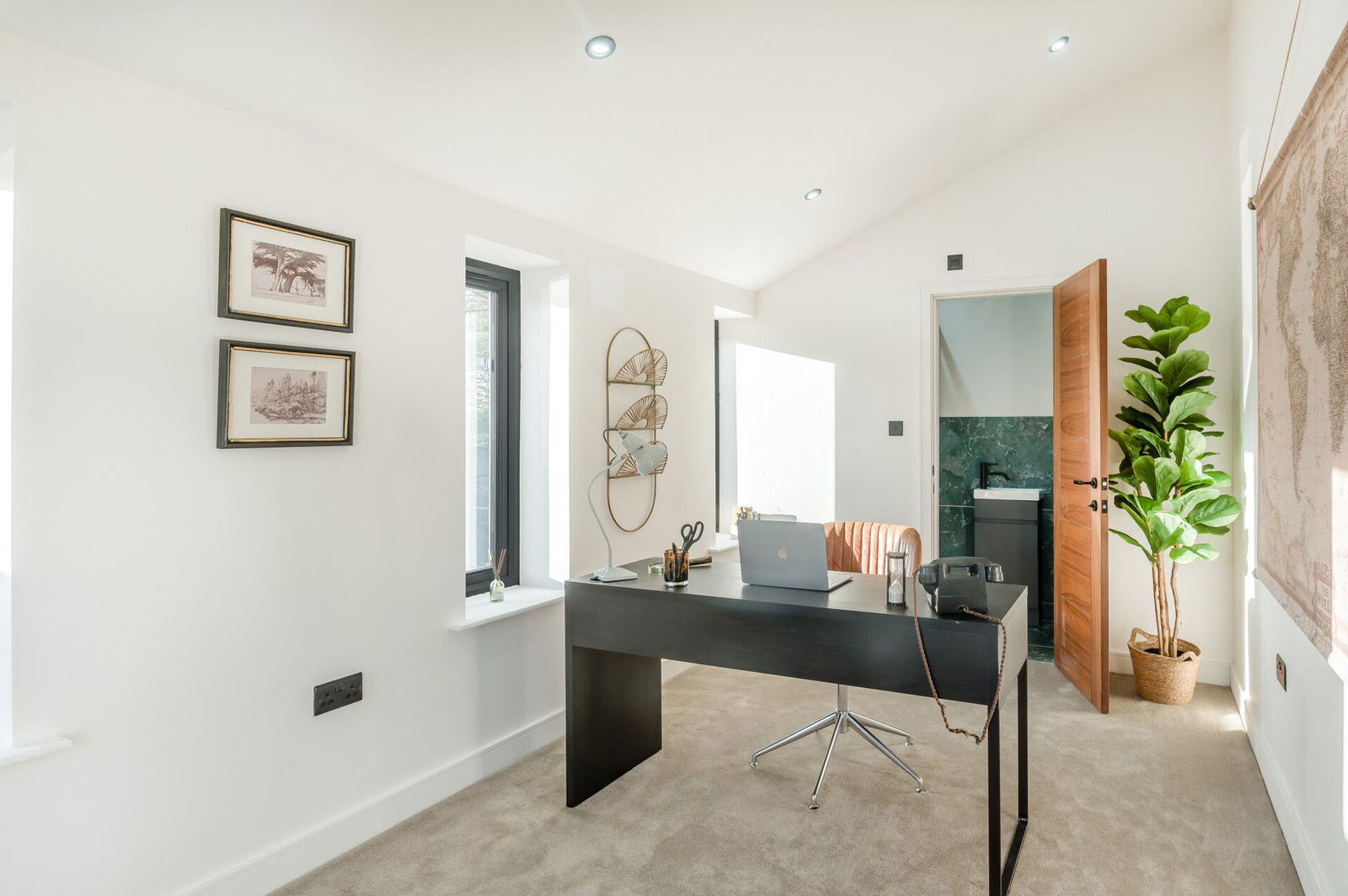 Detached House for sale with 5 bedrooms, Broadfields, Huddersfield ...