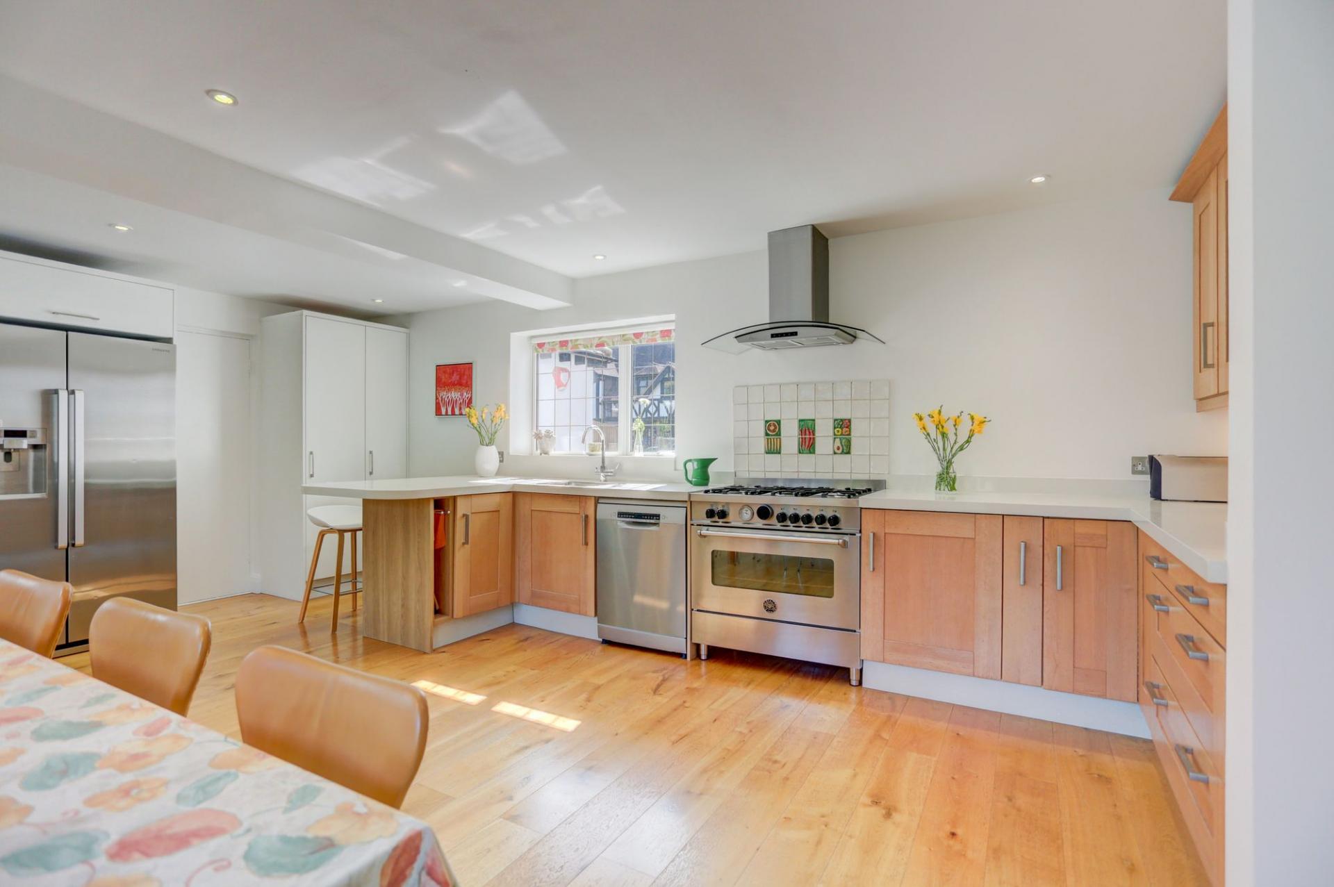 Detached House for sale with 4 bedrooms, Hove Park Road, Hove | Fine ...
