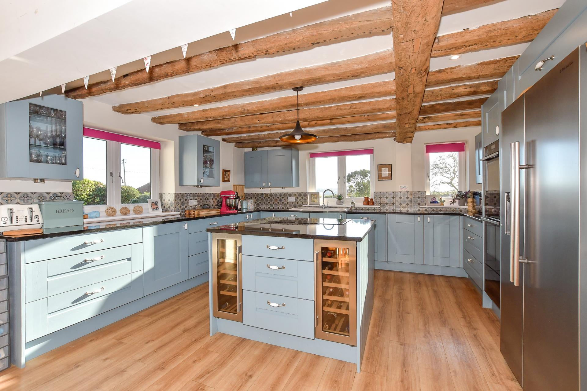 Detached House for sale with 5 bedrooms, Lower Lees Road, Old Wives ...