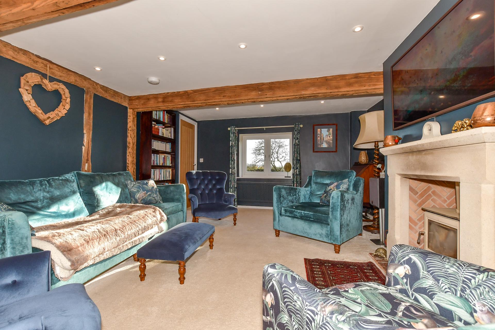 Detached House for sale with 5 bedrooms, Lower Lees Road, Old Wives ...