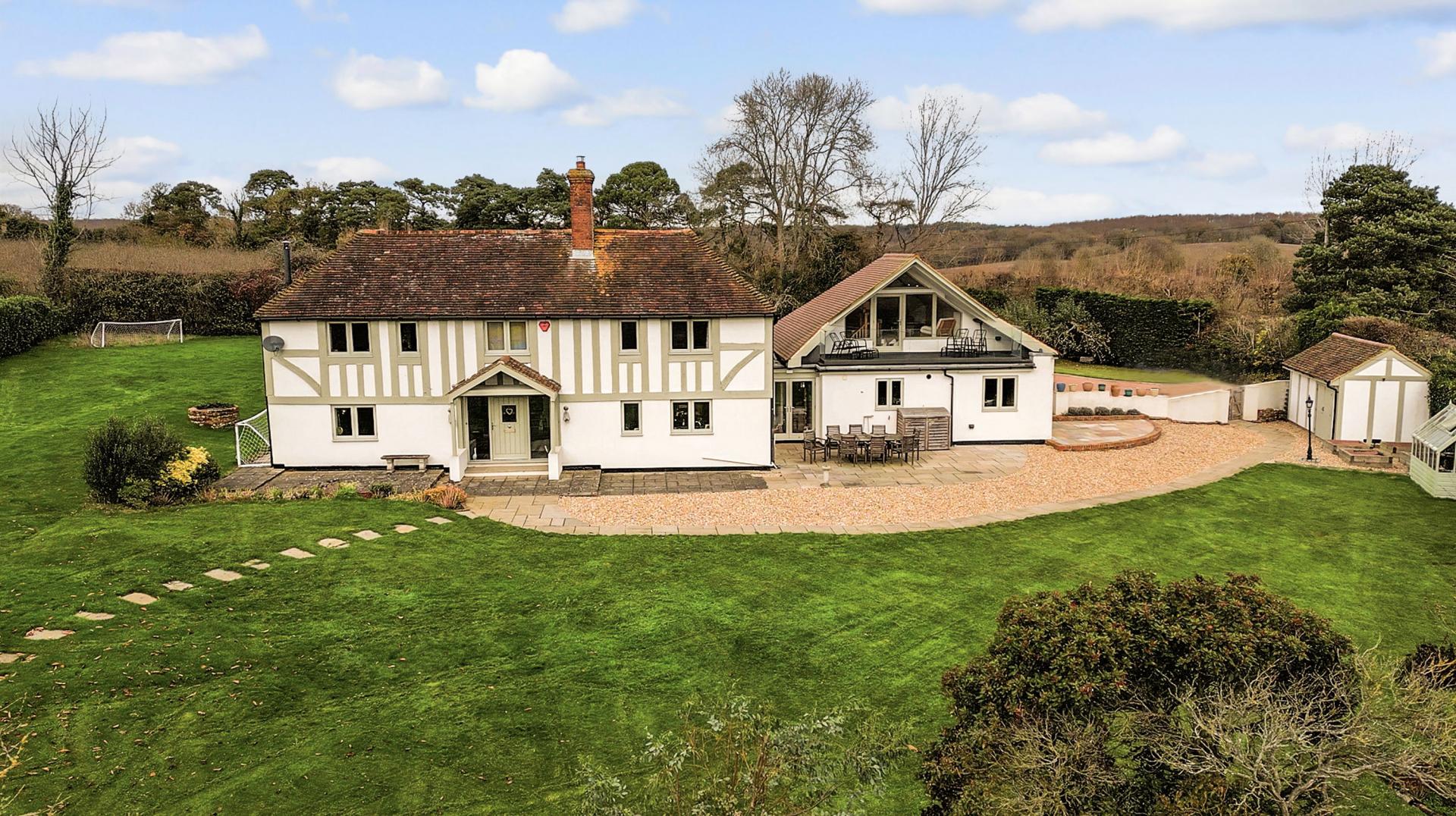 Detached House for sale with 5 bedrooms, Lower Lees Road, Old Wives ...