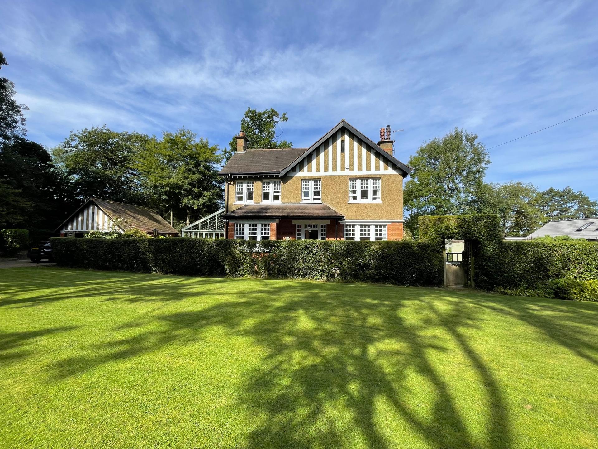 Detached House for sale with 5 bedrooms, How Lane, Chipstead | Fine ...
