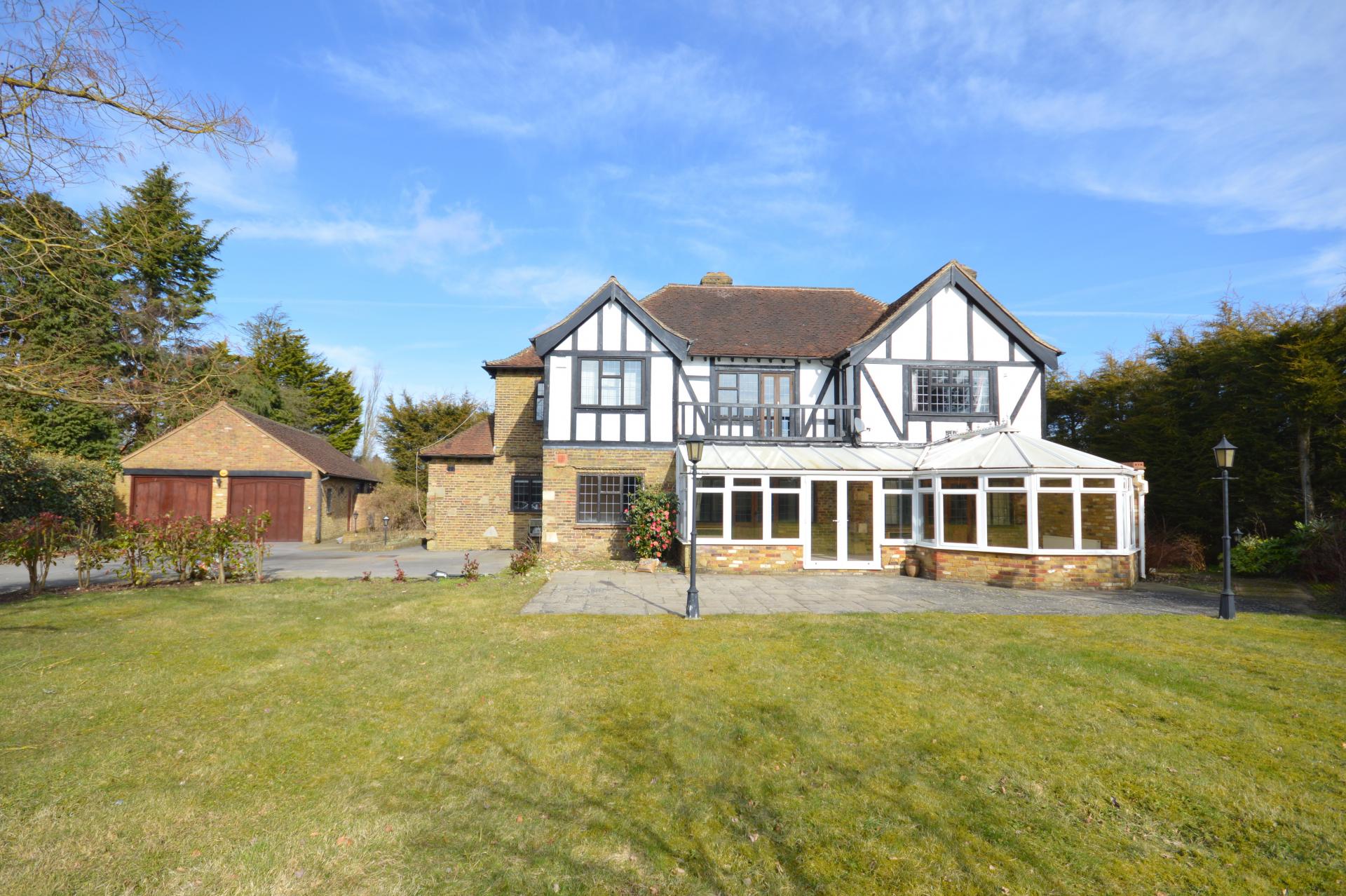 4 Bedroom Detached House For Sale In Lower Kingswood