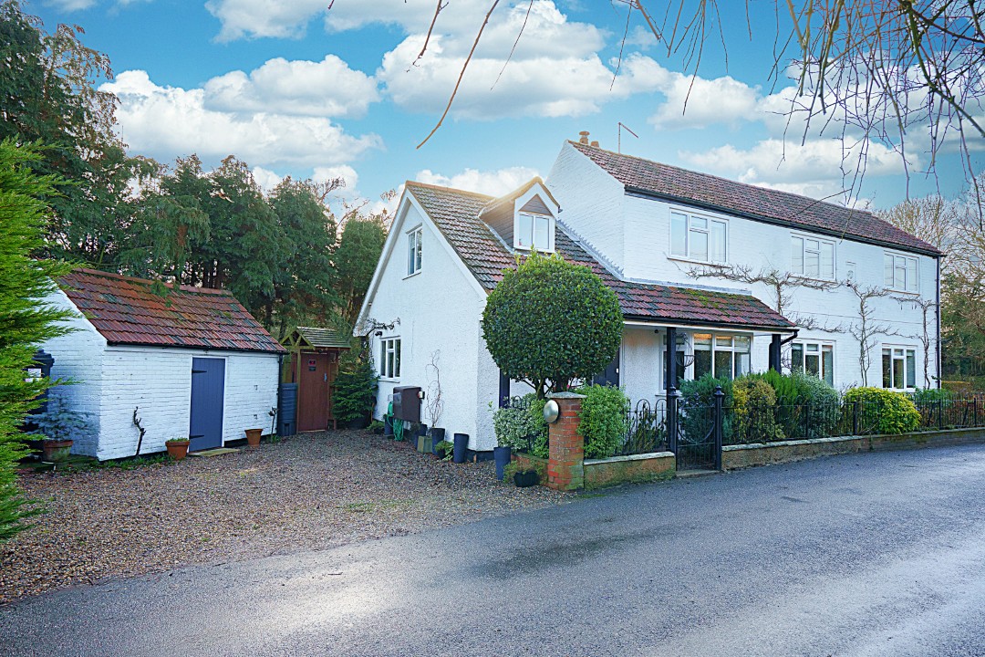 Detached House for sale with 4 bedrooms, Barton Turf, Norwich | Fine ...