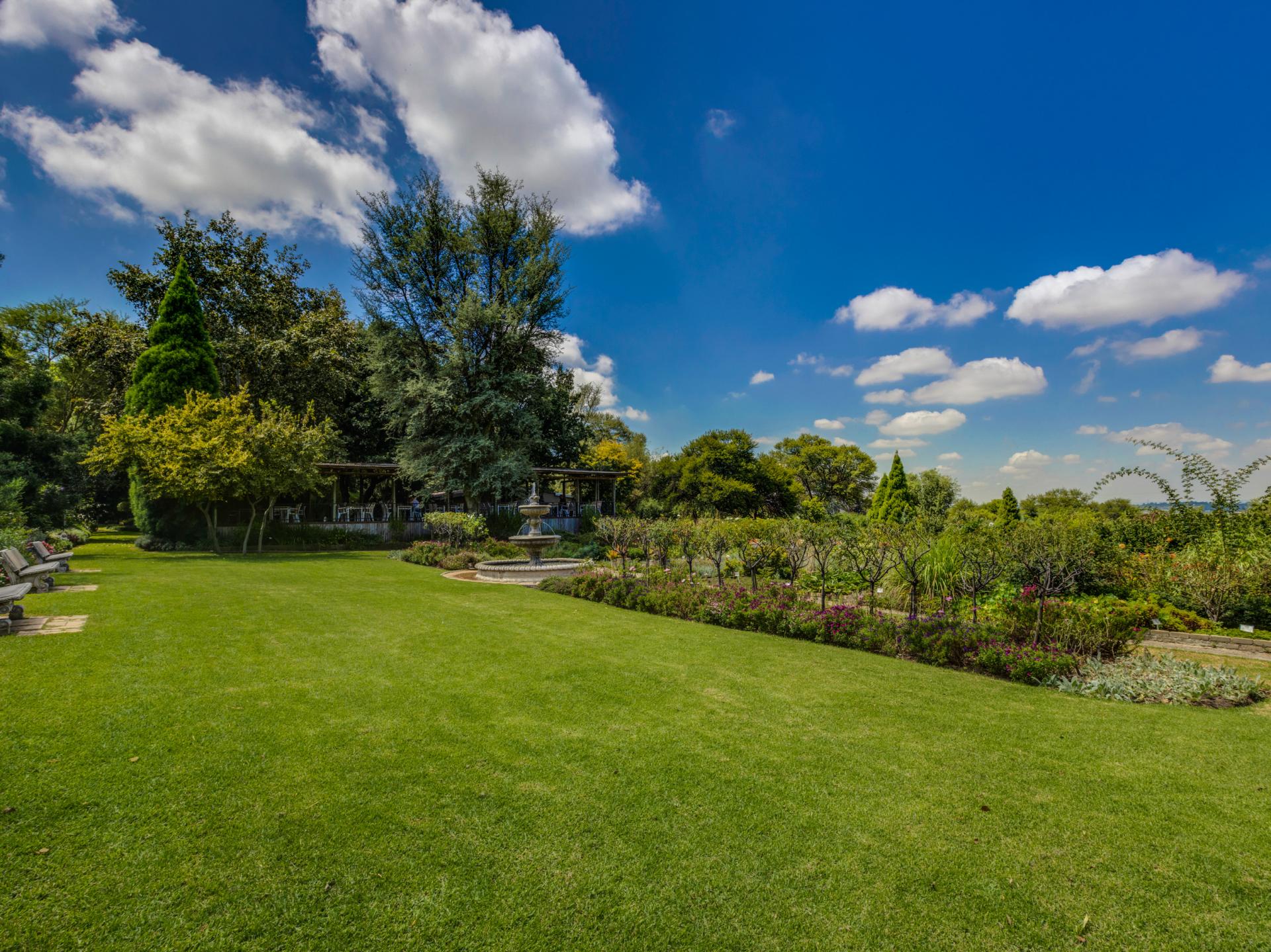 Farm for sale with 4 bedrooms, Bridle Park AH, Midrand | Fine & Country