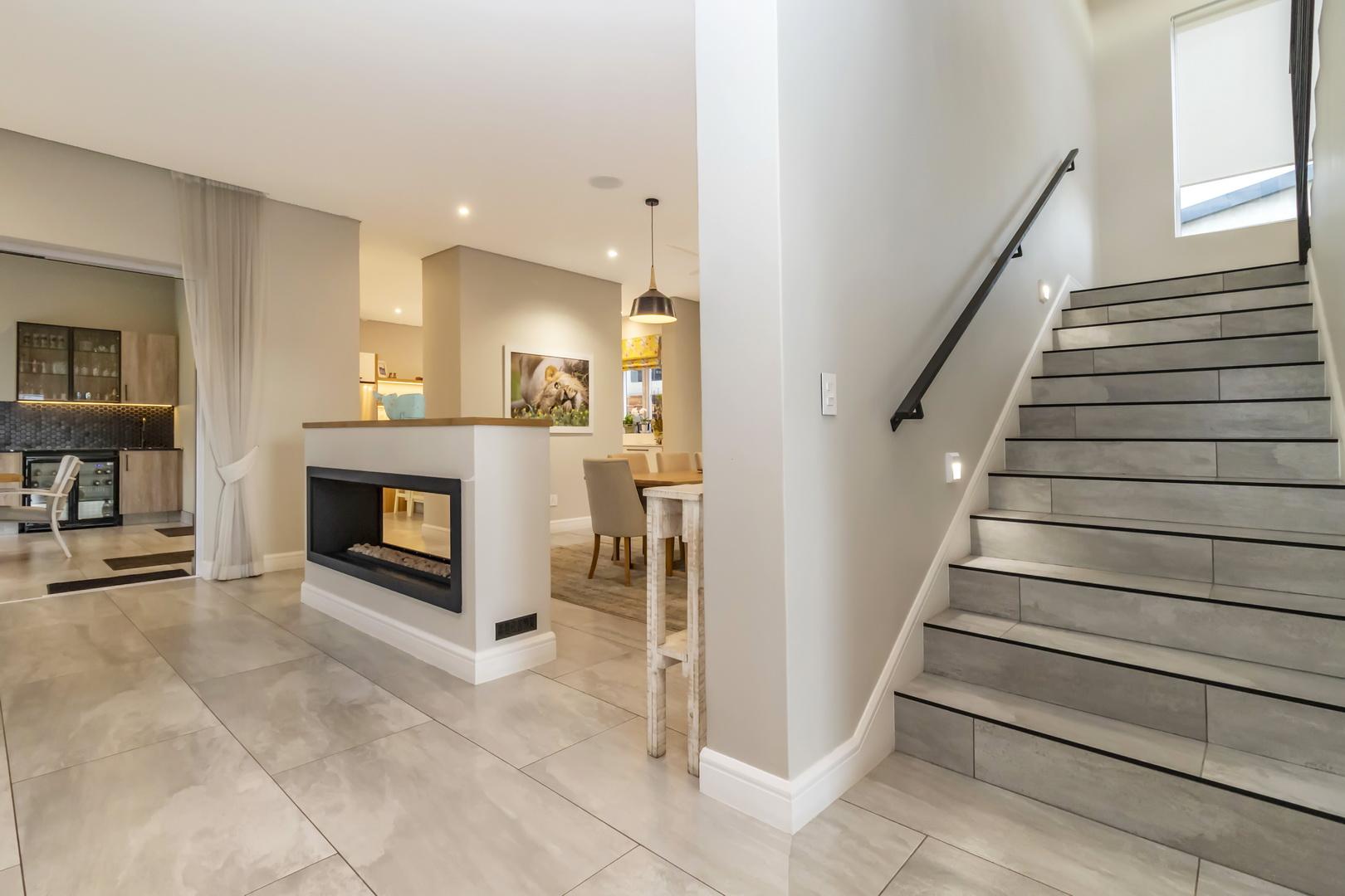 House for sale with 3 bedrooms, Waterfall Country Estate, Midrand ...