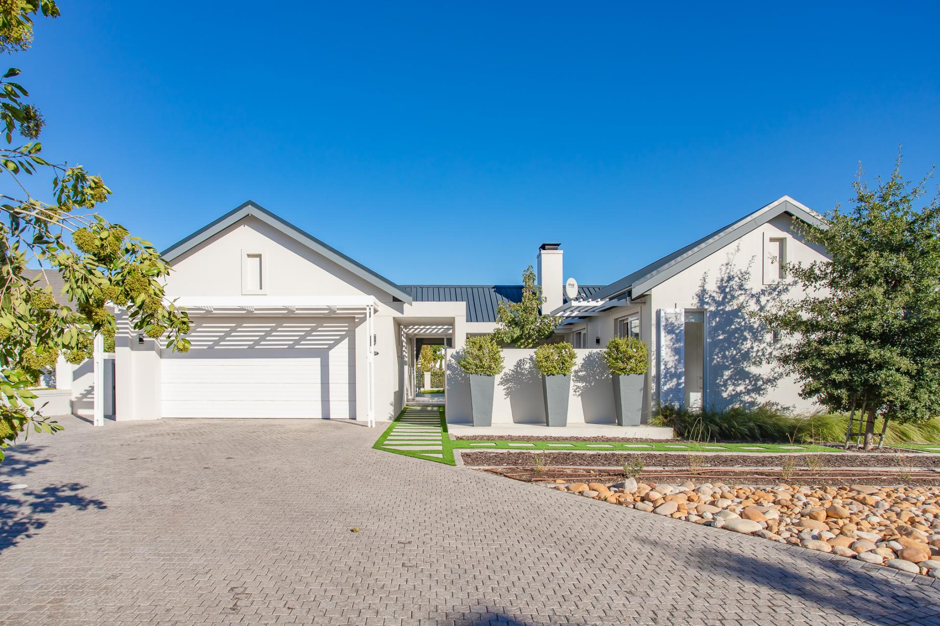 Property for sale with 4 bedrooms, Val de Vie Estate, Paarl | Fine ...