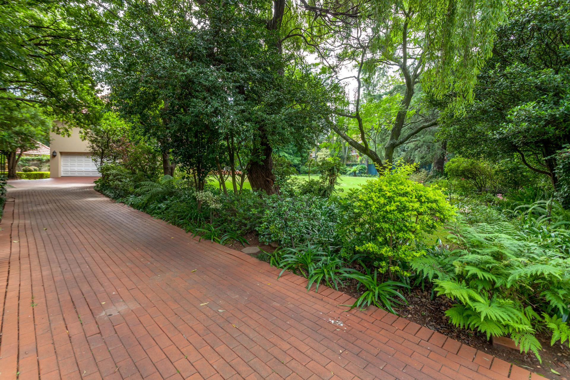 House for sale with 4 bedrooms, Birdhaven, Johannesburg | Fine & Country