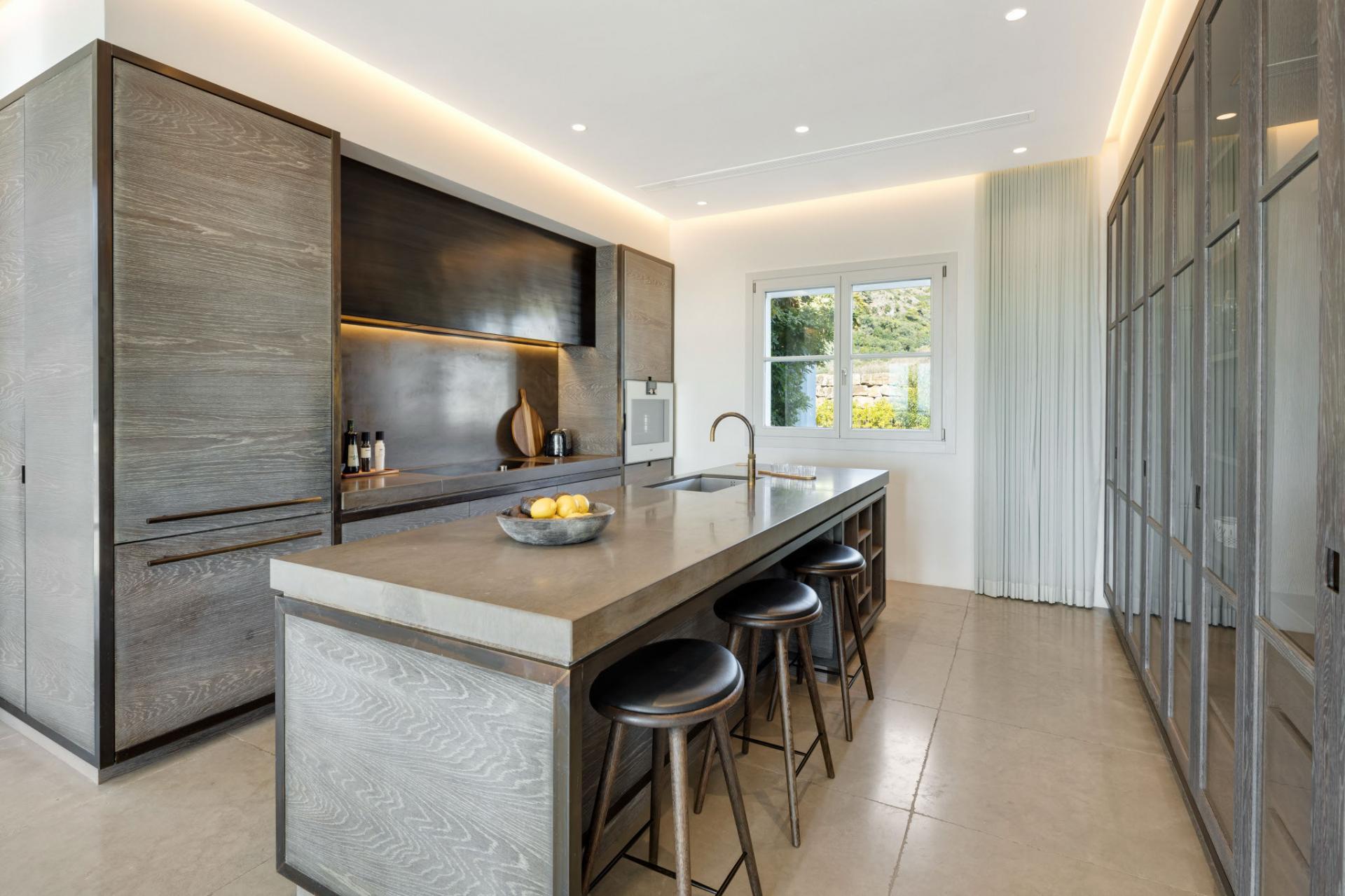 Villa for sale with 7 bedrooms, Marbella Golf Club Resort, Marbella ...